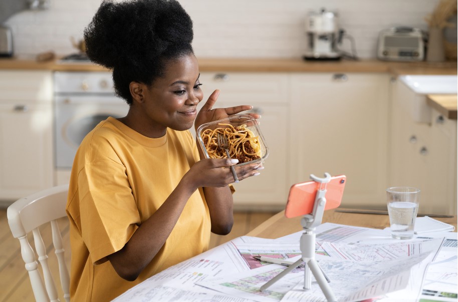 Secrets to Success: How Food Vloggers Can Make It Big on Instagram ...